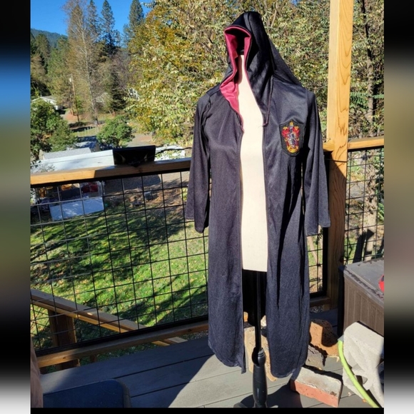 Warner Bros. | Holiday | Harry Potter Gryffindor Costume Cape Medium ...